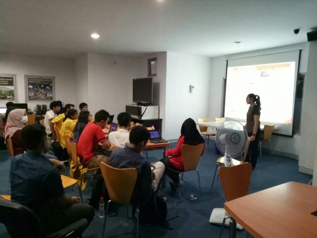 Ruang Belajar dan Diskusi – Perpustakaan Fakultas Teknik UGM